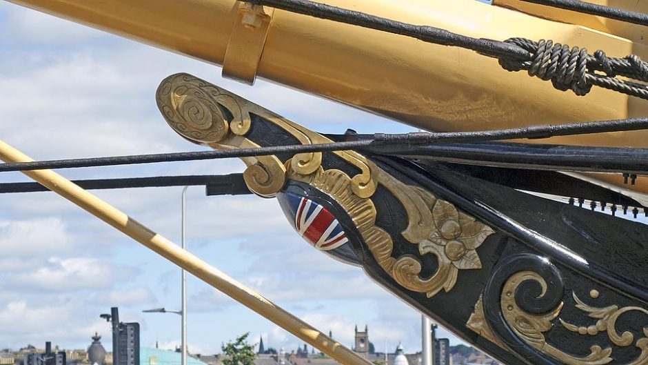 RRS Discovery Figurehead - T. Nielsen & Company